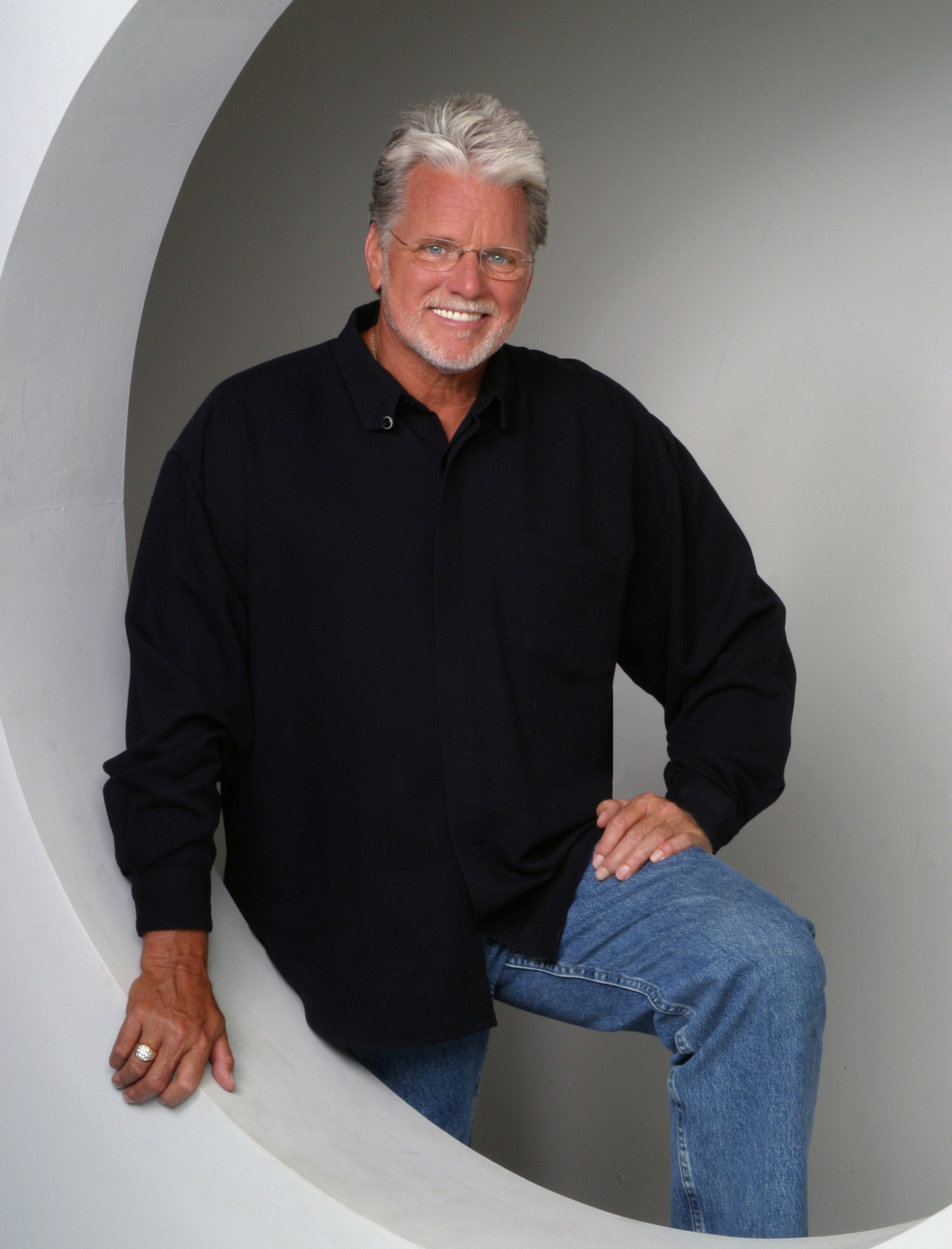 Con Hunley - Official Site of the Smoky Mountain Blue-eyed Darlin'